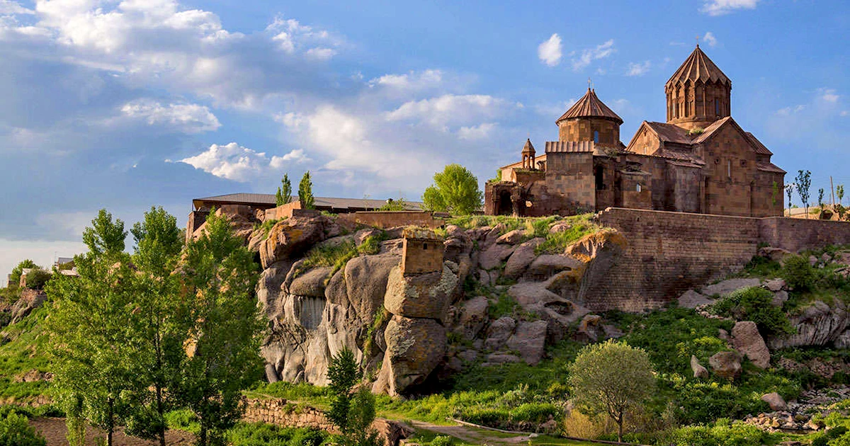 Harichavank Monastery – Photos, Info and Tour Options