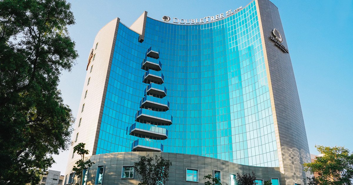DoubleTree by Hilton Yerevan City Centre hotel | Prices 2024